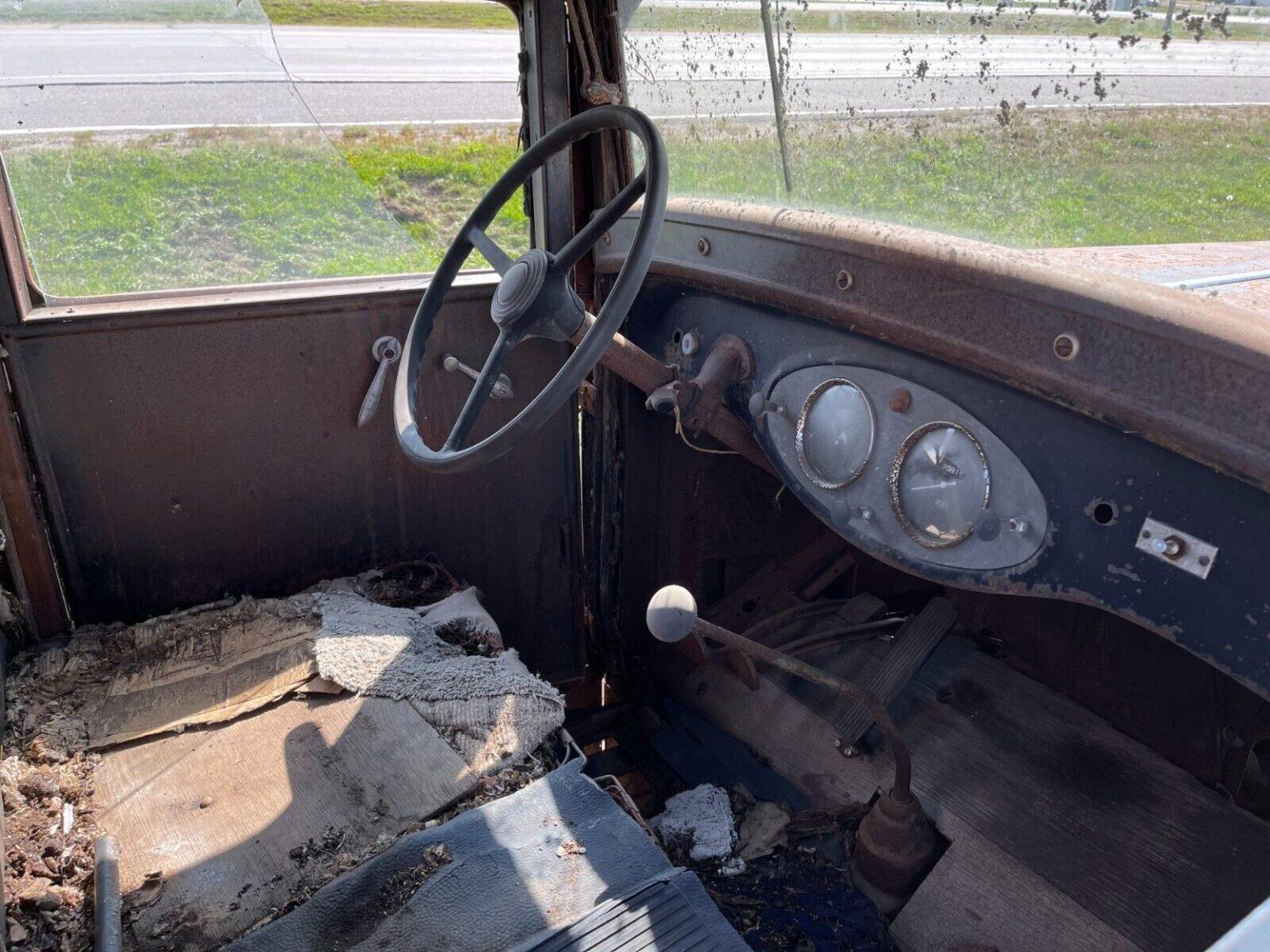 1934 Diamond T vintage truck [needs restoration] for sale