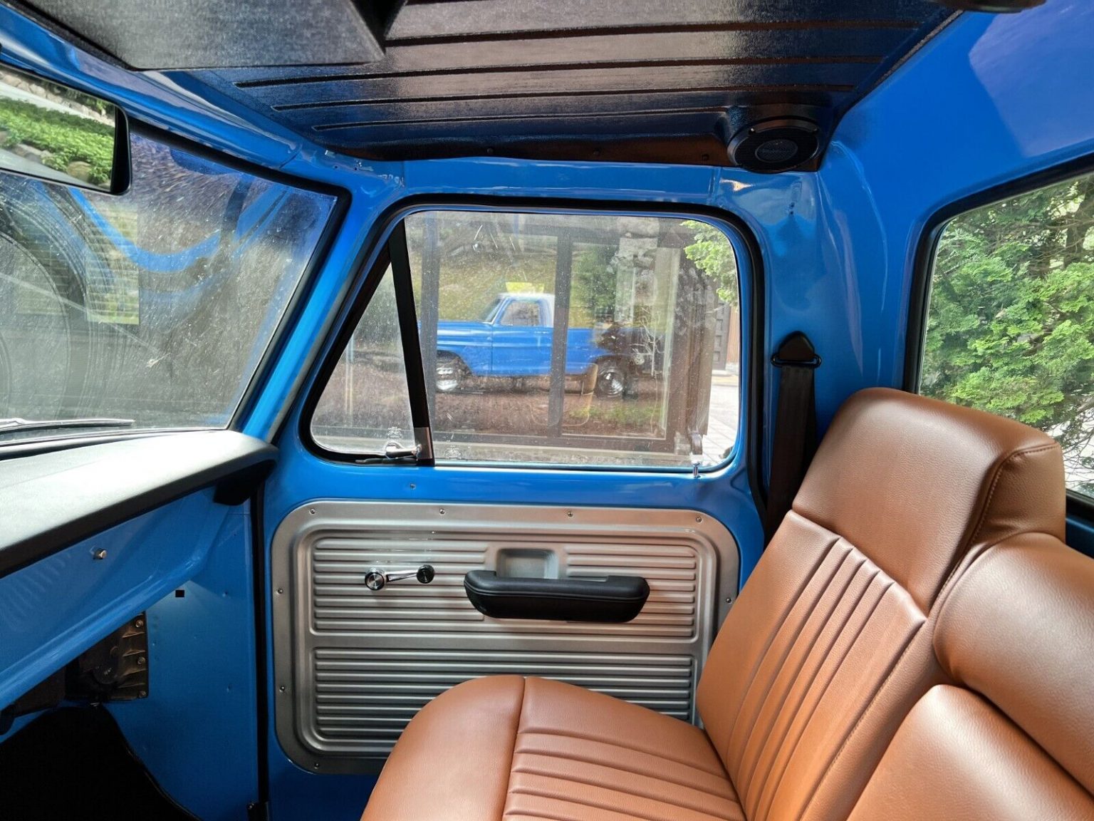 1972 Ford F-100 vintage truck [meticulously restored to original] for sale